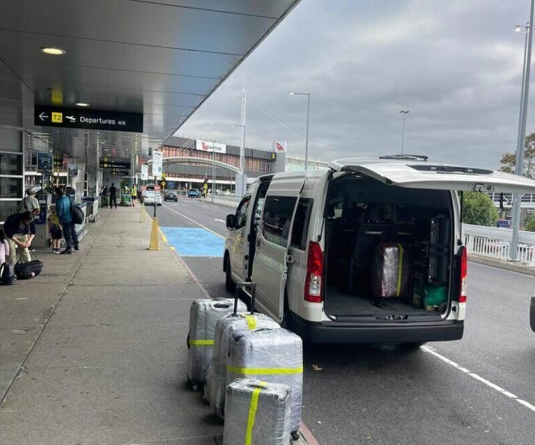 Airport Transfer - Western Maxi Cabs – Maxi Cab Booking | Melbourne ...
